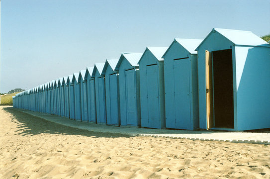 244 BEST "Cabines De Plage" IMAGES, STOCK PHOTOS & VECTORS | Adobe Stock