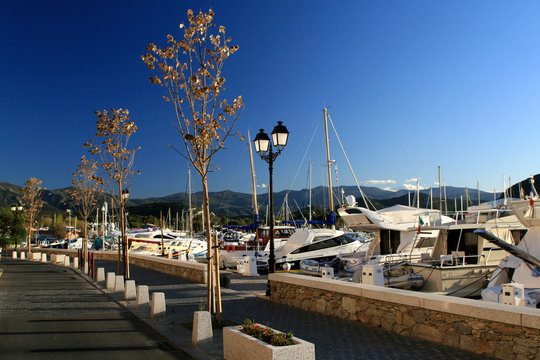 Appontement Bilder – Durchsuchen 210 Archivfotos, Vektorgrafiken und ...