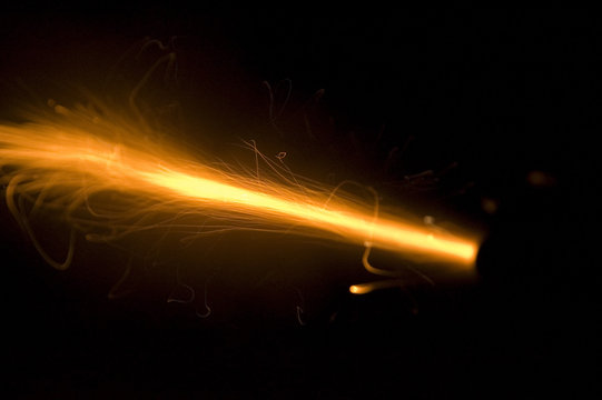 Muzzle Flare Bilder – Durchsuchen 604 Archivfotos, Vektorgrafiken und ...