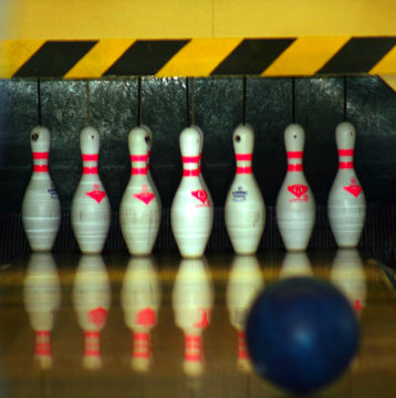 「Booling」の写真素材 | 112件の無料イラスト画像 | Adobe Stock