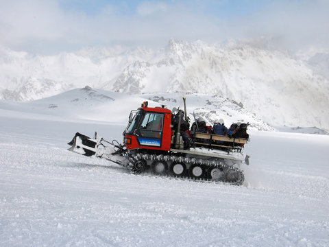 「Ratrak」の写真素材 | 1,464件の無料イラスト画像 | Adobe Stock