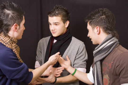 Conversating Bilder – Durchsuchen 758 Archivfotos, Vektorgrafiken und ...