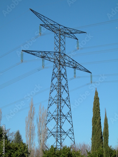 "pylone électrique" photo libre de droits sur la banque d'images ...
