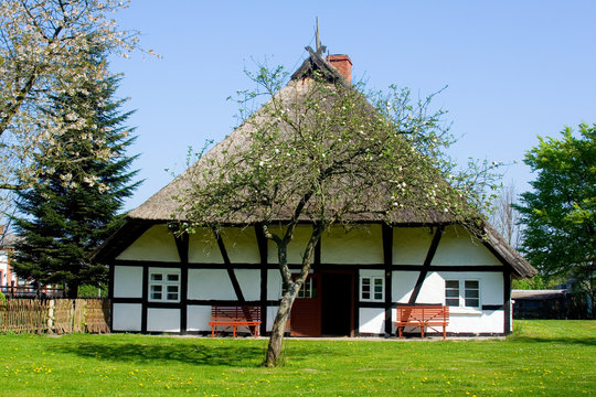 Bauerhaus Images – Browse 71 Stock Photos, Vectors, and Video | Adobe Stock