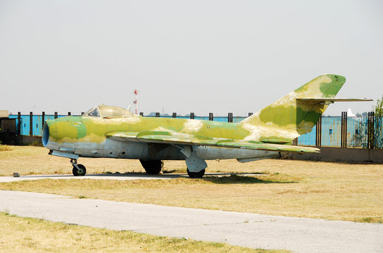 รูปภาพMig-17 – เลือกดูภาพถ่ายสต็อก เวกเตอร์ และวิดีโอ97 | Adobe Stock