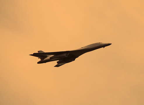 รูปภาพBomber – เลือกดูภาพถ่ายสต็อก เวกเตอร์ และวิดีโอ38,336 | Adobe Stock