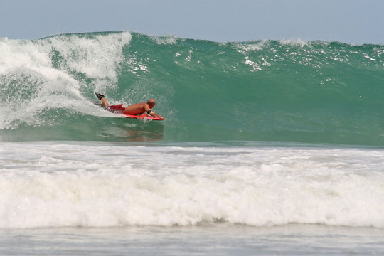 Bodyboarding bilder – Bläddra bland 9,590 stockfoton, vektorer och ...