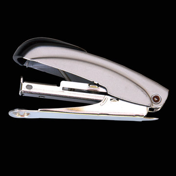 Désagrafeuse - Images et vidéos libres de droits | Adobe Stock