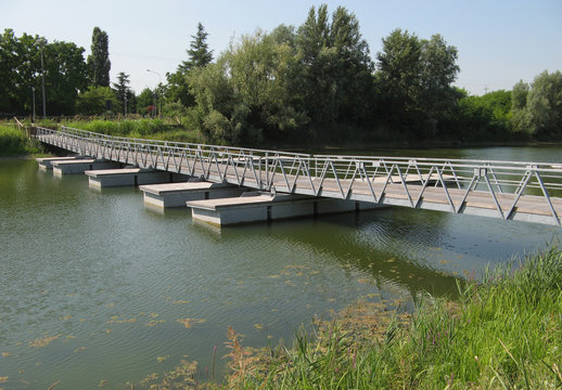 "Floating Bridge" Images – Browse 4,183 Stock Photos, Vectors, and ...