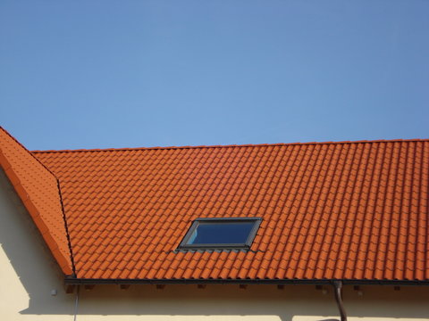 Dachfirst bilder – Bläddra bland 845 stockfoton, vektorer och videor ...