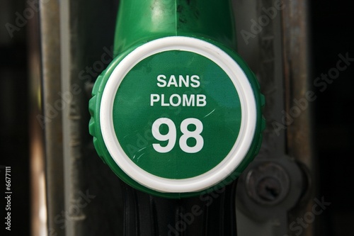 "Sans Plomb 98" photo libre de droits sur la banque d'images Fotolia ...