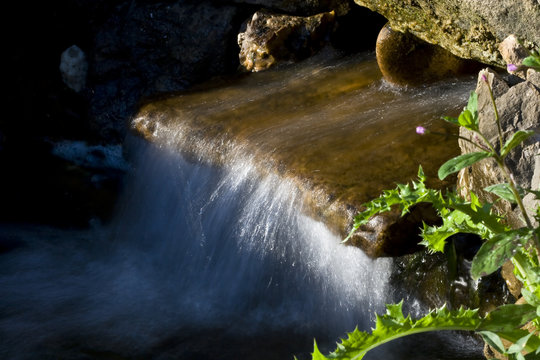 「Wasserquelle」の画像 - 741 件の Stock 写真、ベクターおよびビデオ | Adobe Stock