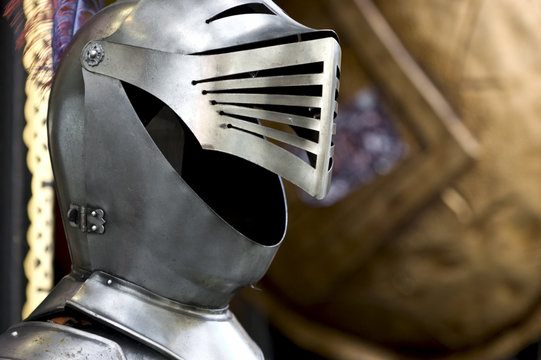 「Ritterhelm」の写真素材 | 280件の無料イラスト画像 | Adobe Stock