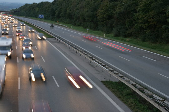 Autobahnschilder Bilder – Durchsuchen 5,386 Archivfotos, Vektorgrafiken ...