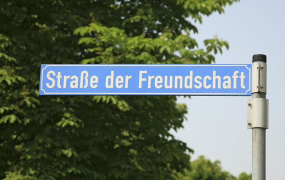 Strassenschild Bilder – Durchsuchen 1,174,014 Archivfotos, Vektorgrafiken und Videos | Adobe Stock