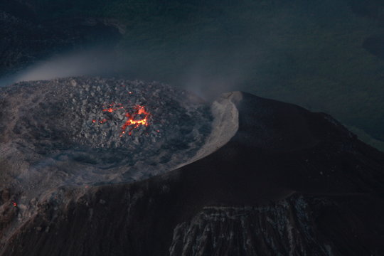 รูปภาพLavasee – เลือกดูภาพถ่ายสต็อก เวกเตอร์ และวิดีโอ116 | Adobe Stock