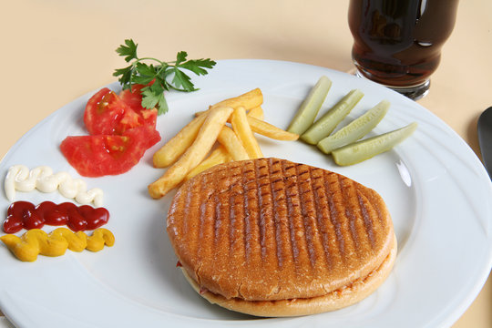 รูปภาพTost – เลือกดูภาพถ่ายสต็อก เวกเตอร์ และวิดีโอ3,257 | Adobe Stock