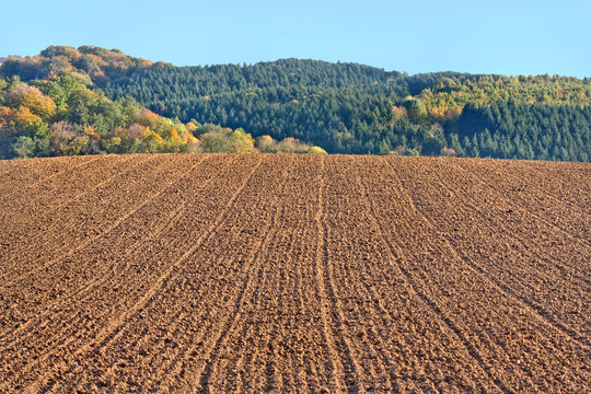 Ackerfurchen bilder – Bläddra bland 396 stockfoton, vektorer och videor ...