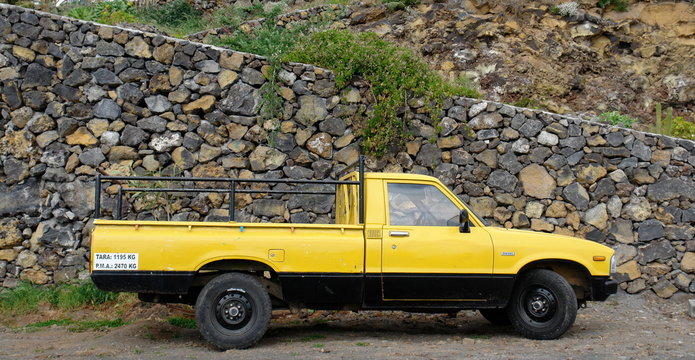 Kleintransport bilder – Bläddra bland 131 stockfoton, vektorer och ...