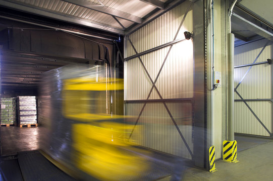 「Rolltor」の画像 - 1,397 件の Stock 写真、ベクターおよびビデオ | Adobe Stock