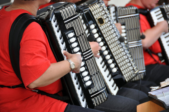 Musizieren-Bilder: Stock-Fotos & -Videos. | Adobe Stock