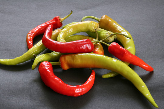 「Pfefferoni」の写真素材 | 2,524件の無料イラスト画像 | Adobe Stock