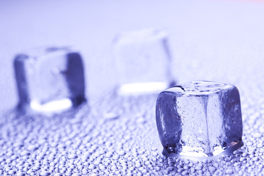 รูปภาพFrozon – เลือกดูภาพถ่ายสต็อก เวกเตอร์ และวิดีโอ66 | Adobe Stock