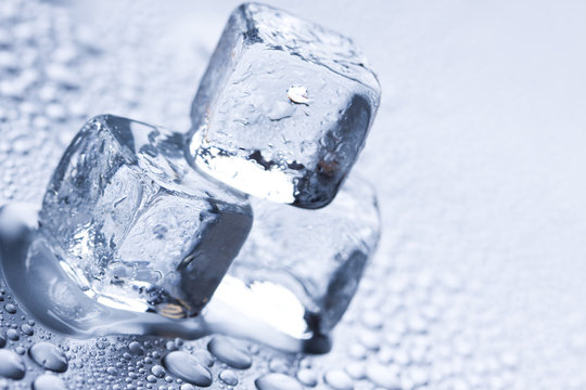 รูปภาพFrozon – เลือกดูภาพถ่ายสต็อก เวกเตอร์ และวิดีโอ66 | Adobe Stock