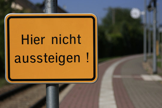 Aussteigen Зображення — огляд 3,658 Стокові фото, векторні зображення й ...