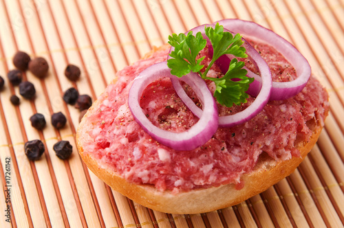 "Hackbrötchen" Stockfotos und lizenzfreie Bilder auf Fotolia.com - Bild ...