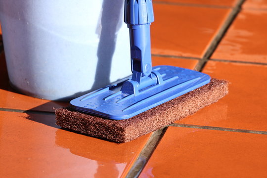 Frottoir - Images et vidéos libres de droits | Adobe Stock