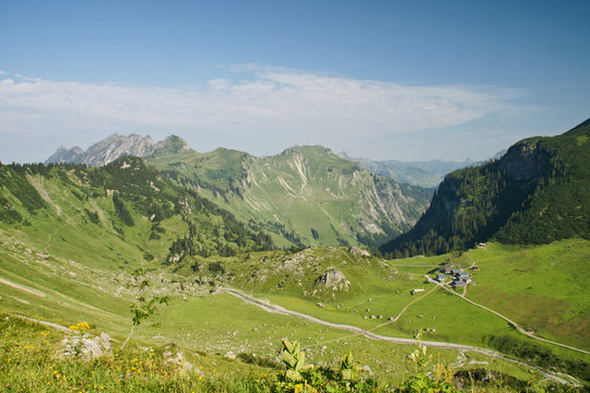 รูปภาพWalsertal – เลือกดูภาพถ่ายสต็อก เวกเตอร์ และวิดีโอ9,771 | Adobe Stock