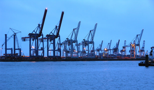 รูปภาพVerladekran – เลือกดูภาพถ่ายสต็อก เวกเตอร์ และวิดีโอ469 | Adobe Stock