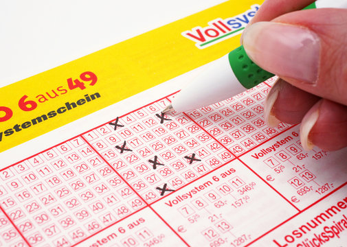 Lottoschein Bilder – Durchsuchen 1,194 Archivfotos, Vektorgrafiken und ...