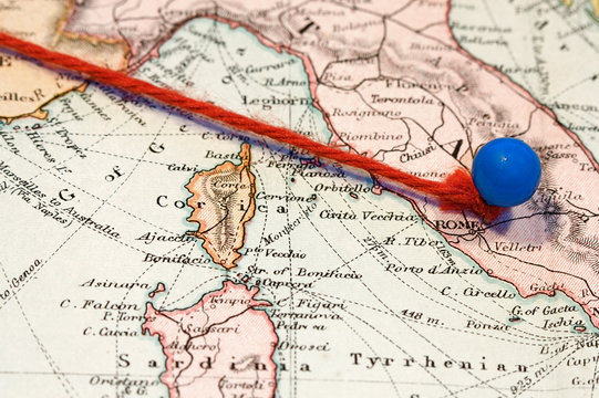 Pushpins String Images – Browse 1,337 Stock Photos, Vectors, and Video ...