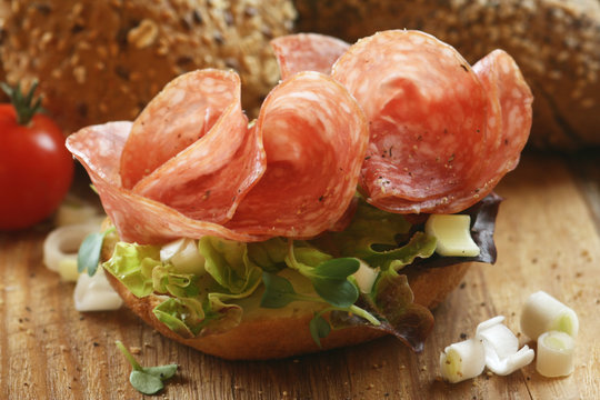 Wurstbrot Images – Parcourir 1,164 le catalogue de photos, vecteurs et ...