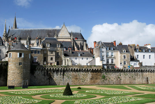 รูปภาพRempart – เลือกดูภาพถ่ายสต็อก เวกเตอร์ และวิดีโอ15,644 | Adobe Stock