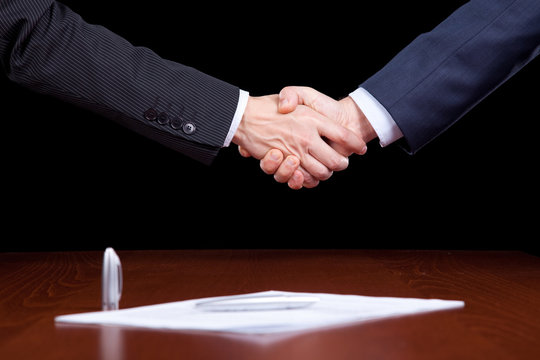 Negotiation Closing Agreement Images – Browse 1,664 Stock Photos ...