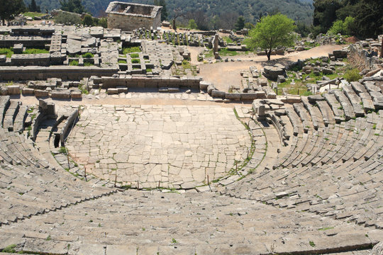 รูปภาพTholos – เลือกดูภาพถ่ายสต็อก เวกเตอร์ และวิดีโอ1,046 | Adobe Stock