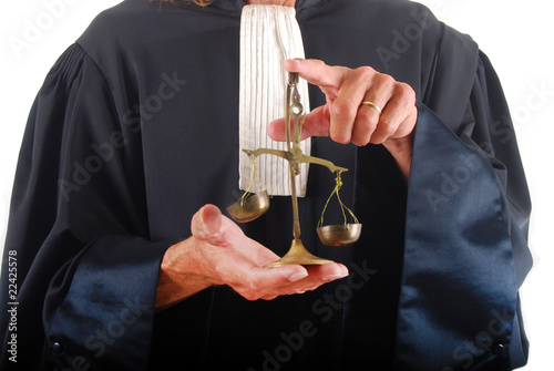 "Justice - Balance symbolique tenue par un avocat" photo libre de ...