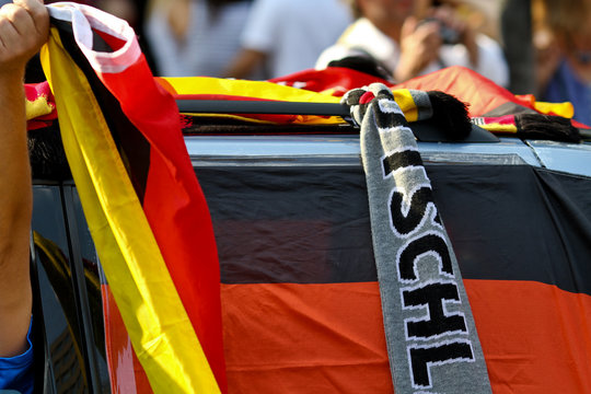 Schland bilder – Bläddra bland 130 stockfoton, vektorer och videor ...