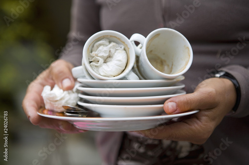 "débarrasser la table" photo libre de droits sur la banque d'images ...