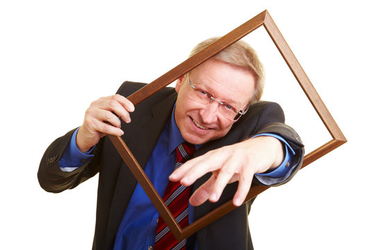 Ausbrechen bilder – Bläddra bland 1,163 stockfoton, vektorer och videor ...