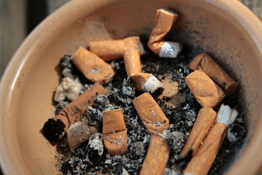 Clope bilder – Bläddra bland 491 stockfoton, vektorer och videor ...