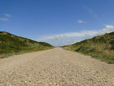 Sandweg Bilder – Durchsuchen 1,104 Archivfotos, Vektorgrafiken und ...