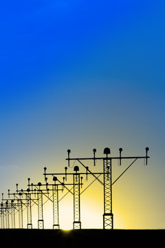 "Runway Lights" Bilder – Durchsuchen 599 Archivfotos, Vektorgrafiken ...