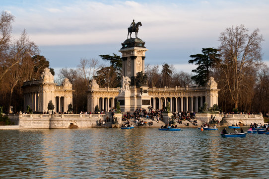 รูปภาพRetiro – เลือกดูภาพถ่ายสต็อก เวกเตอร์ และวิดีโอ11,660 | Adobe Stock
