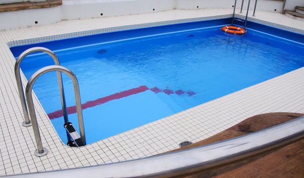 Floatable 이미지 – 찾아보기 165 스톡 사진, 벡터 및 비디오 | Adobe Stock