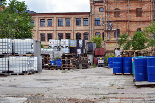 Lagerplatz Images – Browse 1,320 Stock Photos, Vectors, and Video ...