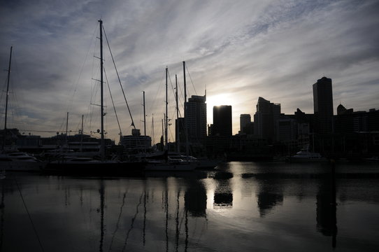 รูปภาพSundawn – เลือกดูภาพถ่ายสต็อก เวกเตอร์ และวิดีโอ1,343 | Adobe Stock